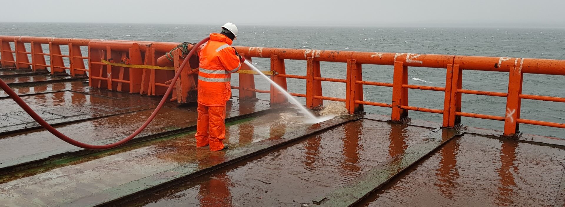 Wet Weather Gear for Commercial Deckhands | Deckhand Injury Lawyers