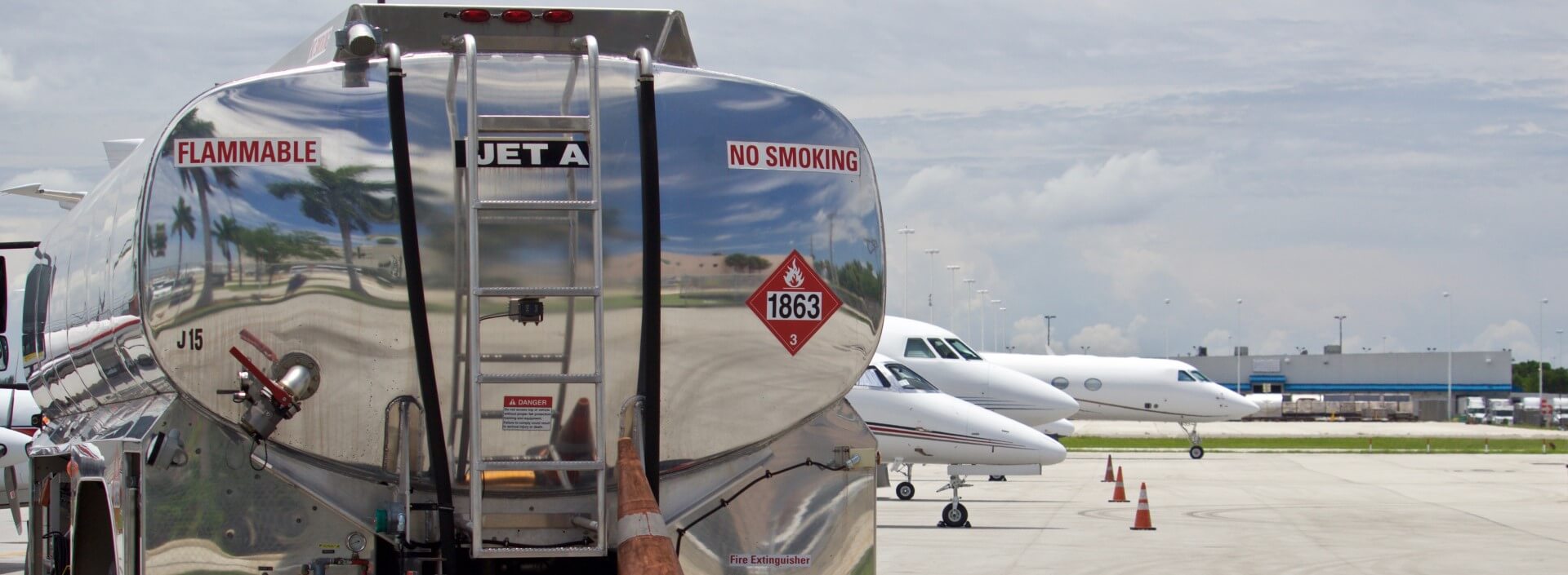 What’s Inside That Semi? Understanding Trucking Hazmat Signs